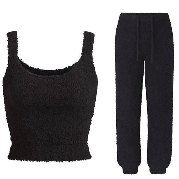 SKIMS | Intimates & Sleepwear | Skims Size Sm Cozy Knit Set Tank Jogger ...